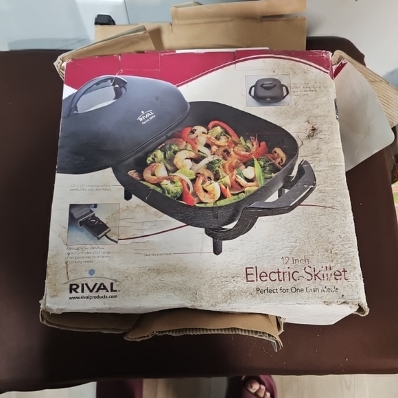 Rival | Kitchen | 1 Nonstick S11p Rival Electric Skillet W Glass Lid ...